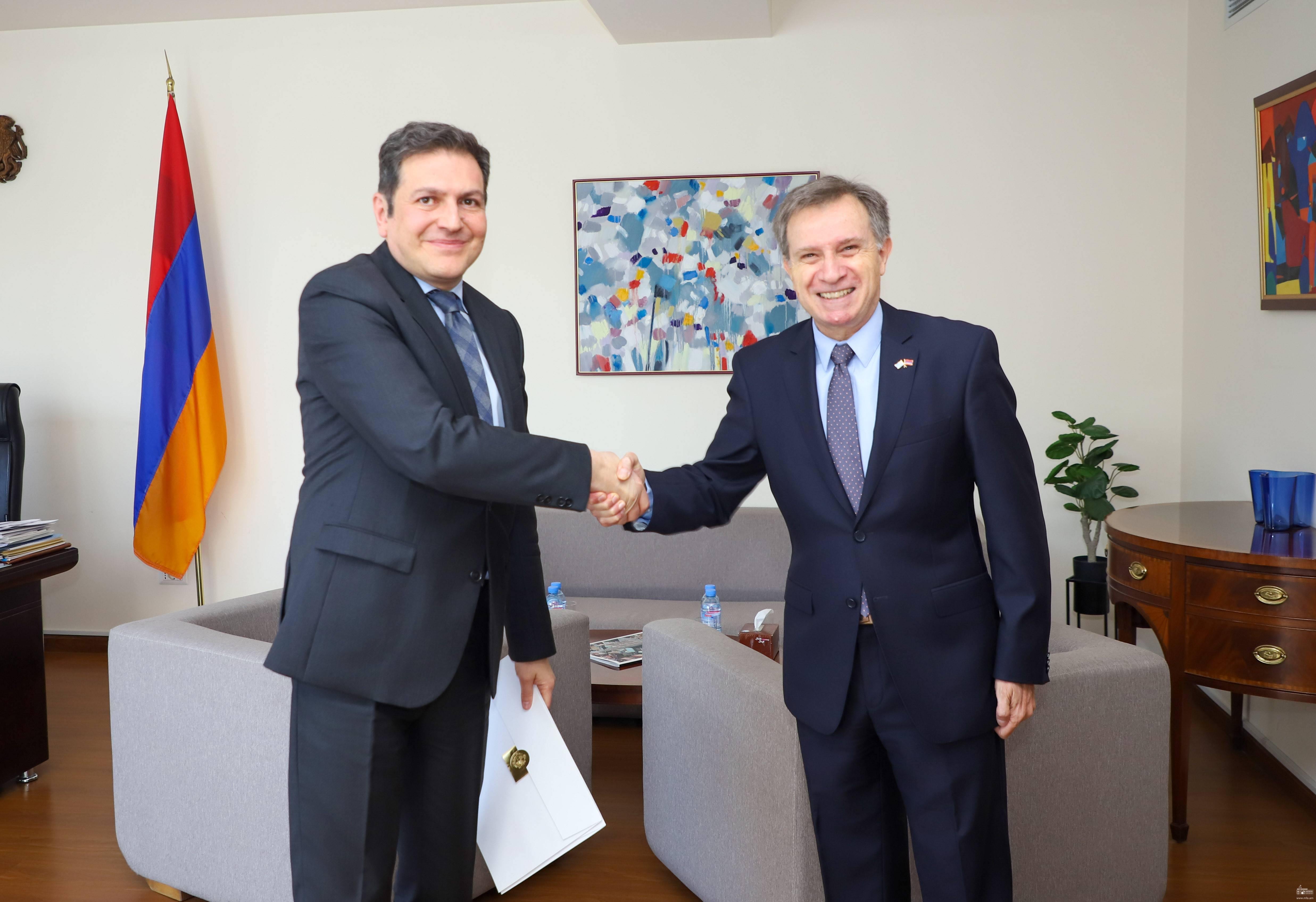 Armenian side reaffirmed its commitment to opening of Armenian resident ...