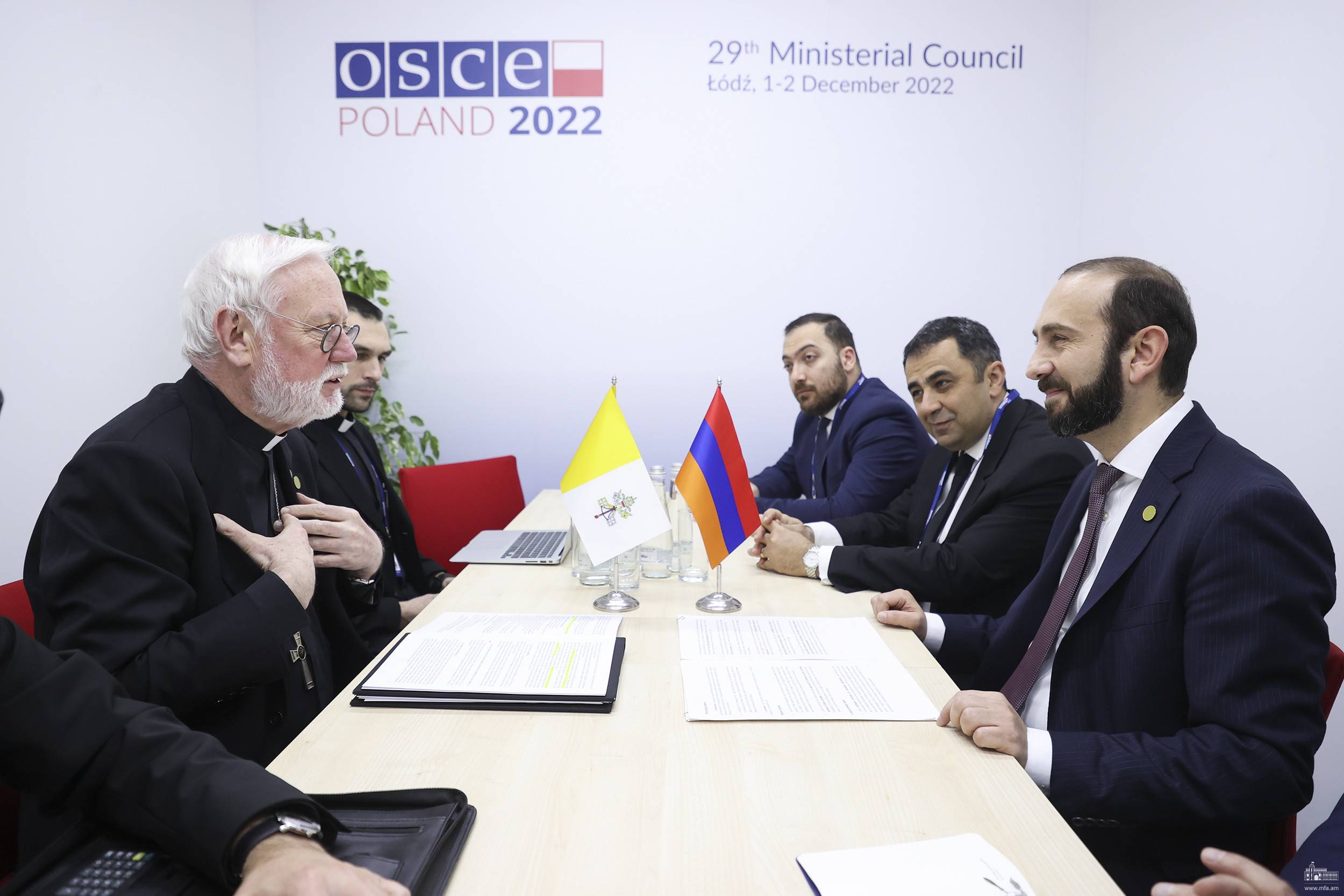 Ararat Mirzoyan had meeting with Paul Richard Gallagher