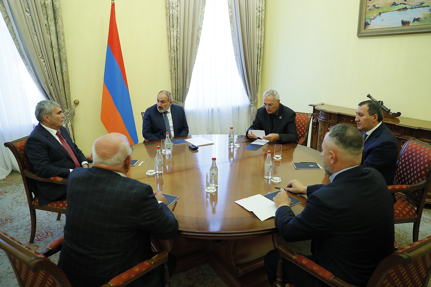 Prime Minister met with leaders of extra-parliamentary political forces