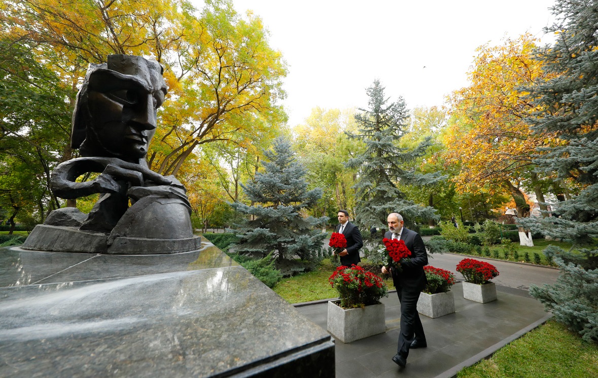 Prime Minister paid tribute to memory of victims of October 27 crime