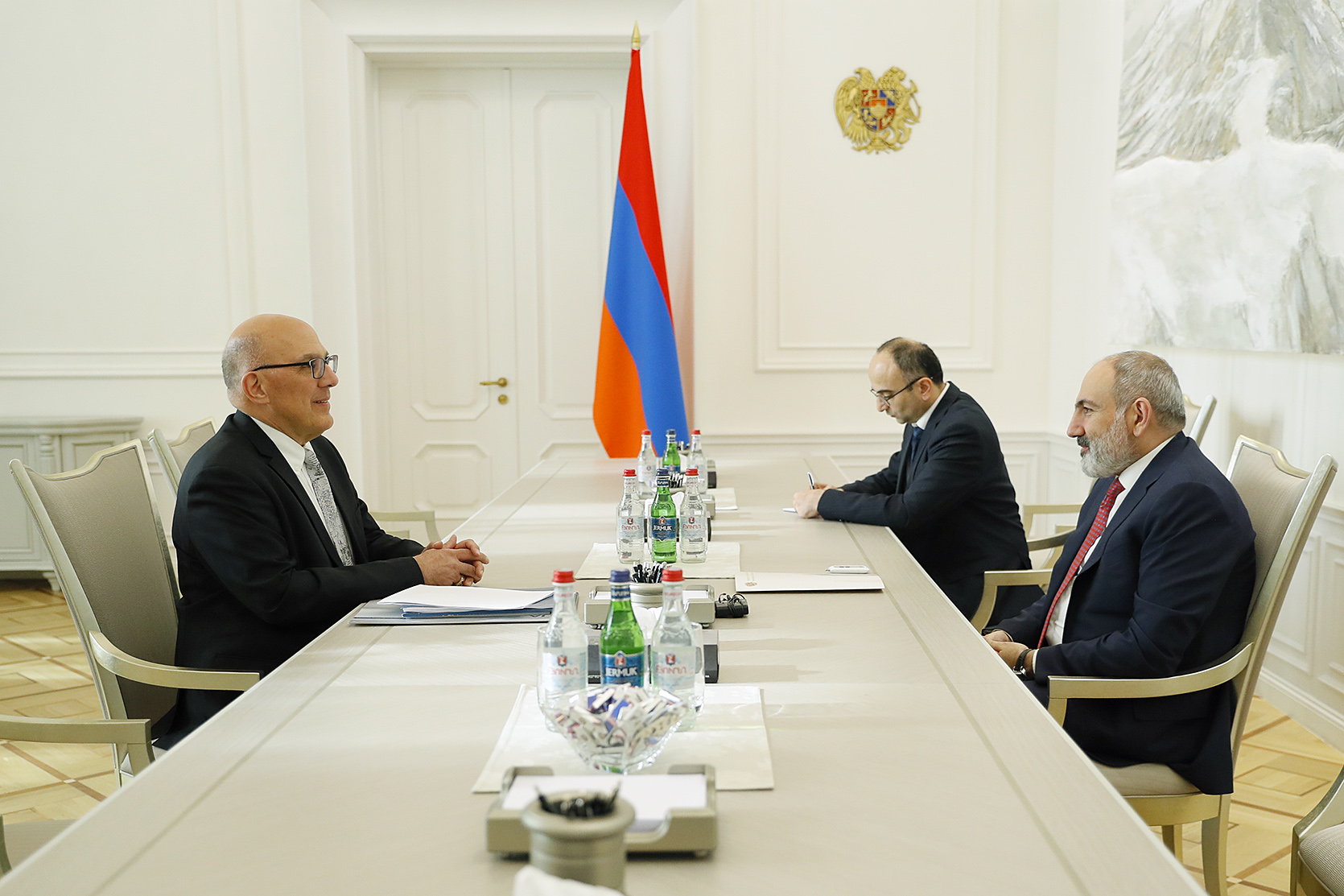Prime Minister receives the President of the American University of Armenia