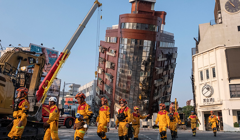 Major Taiwan quake topples, causes damage to buildings