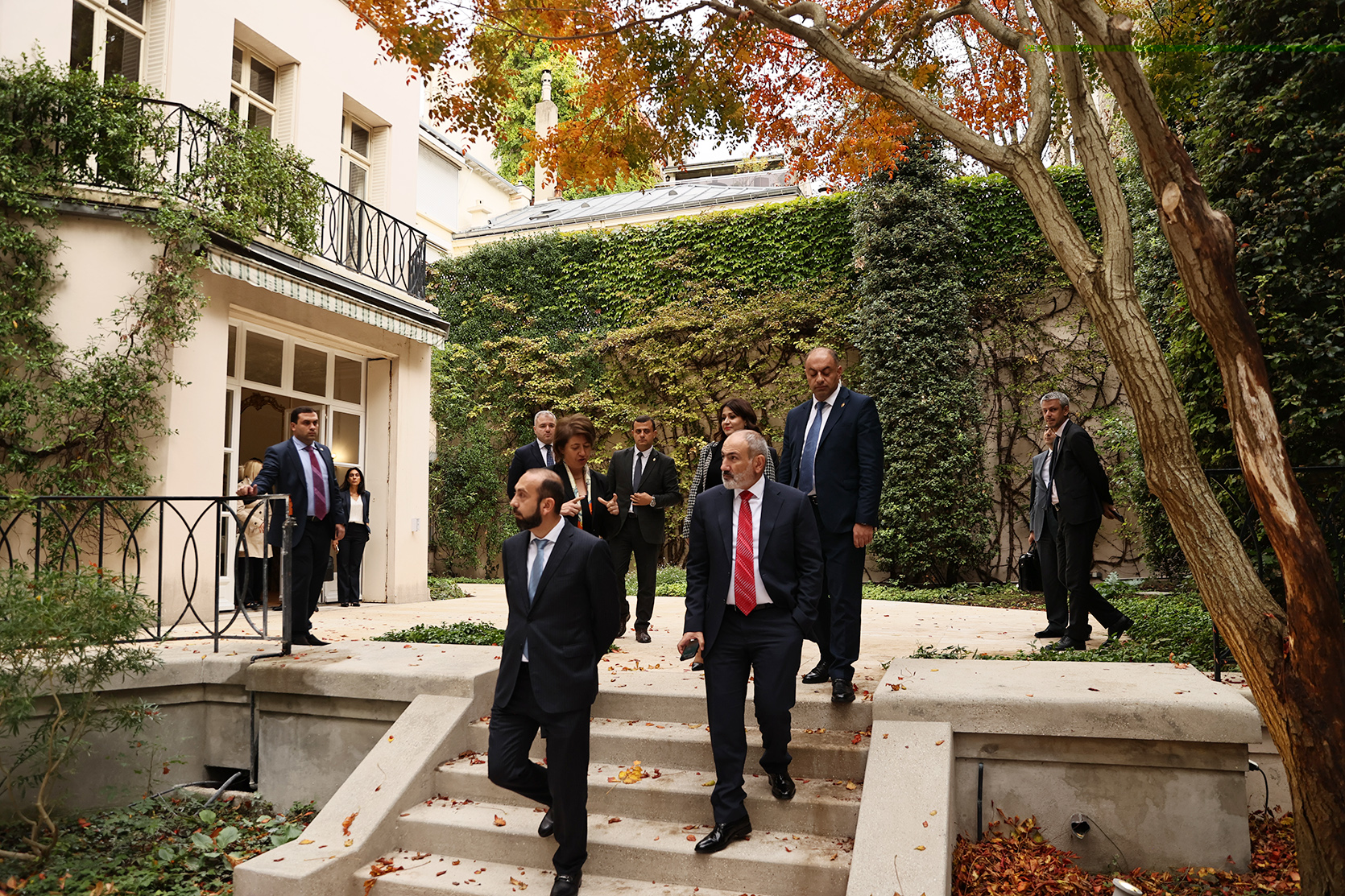 Nikol Pashinyan visited new building of Armenia's Embassy to France