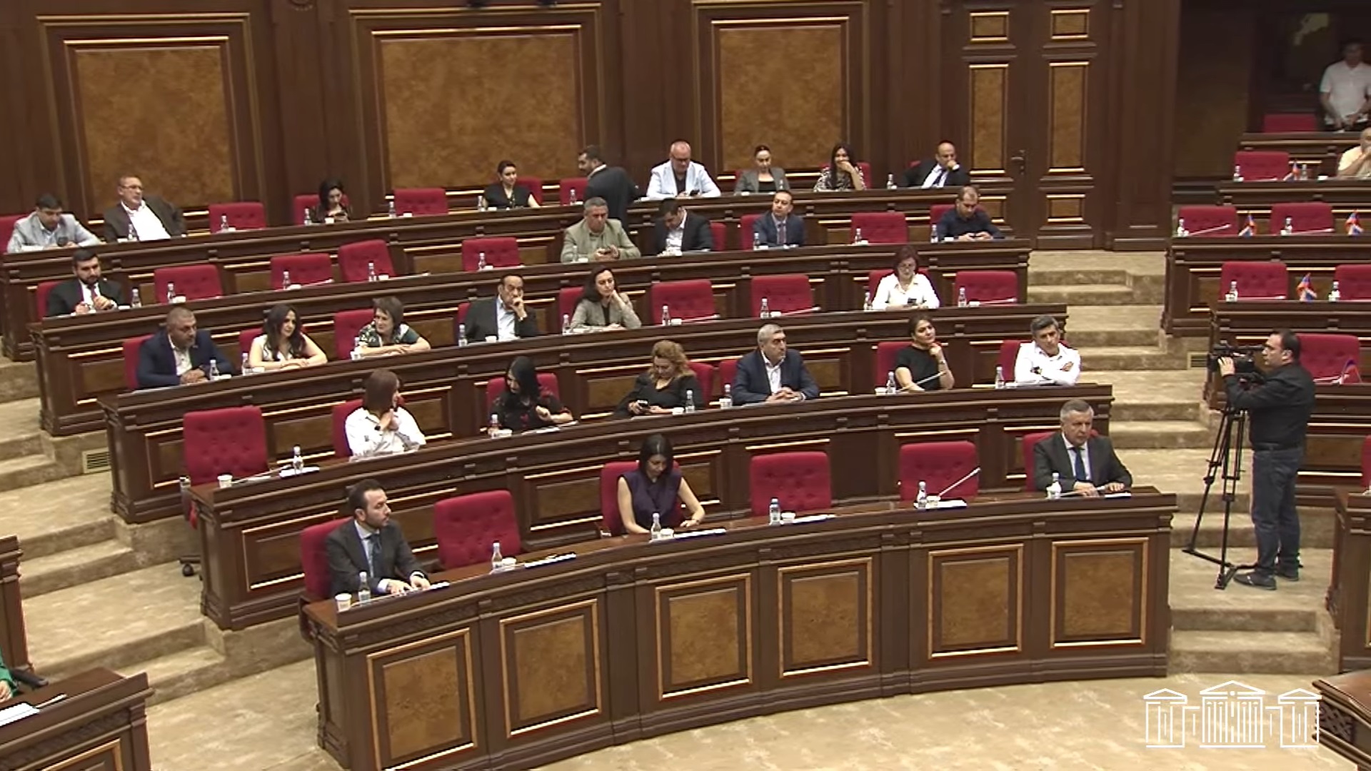 Այսօր կգումարվի ԱԺ արտահերթ նստաշրջան. «Հայաստան» և «Պատիվ ունեմ» խմբակցությունները չեն մասնակցի