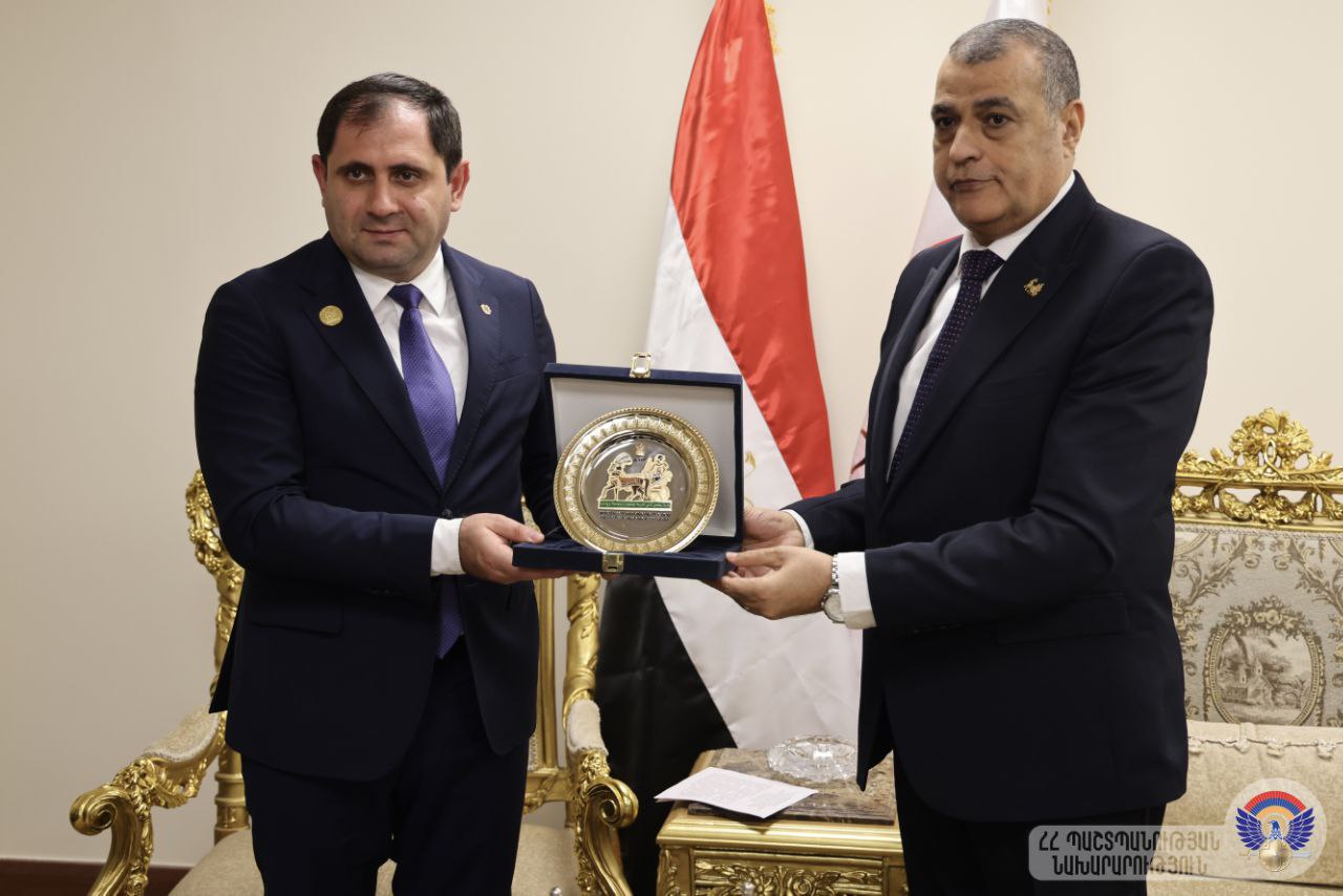 Armenia’s Defence Minister, Minister of State for Military Production of Egypt focus on military ...